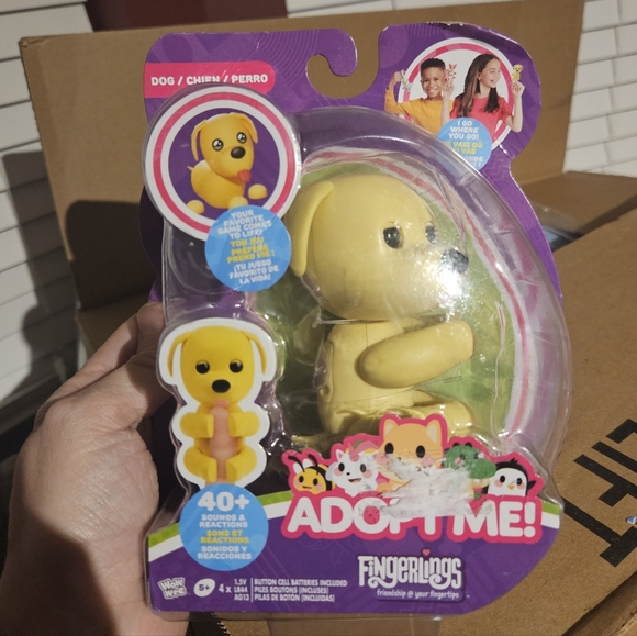 Toys | Fingerlings Adopt Me X Dog Interactive Pet With 4 Sounds ...